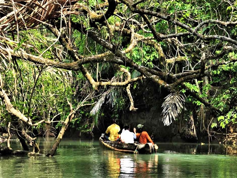 Hanyut dalam Keindahan Pulau Handeuleum | Indonesia Traveler